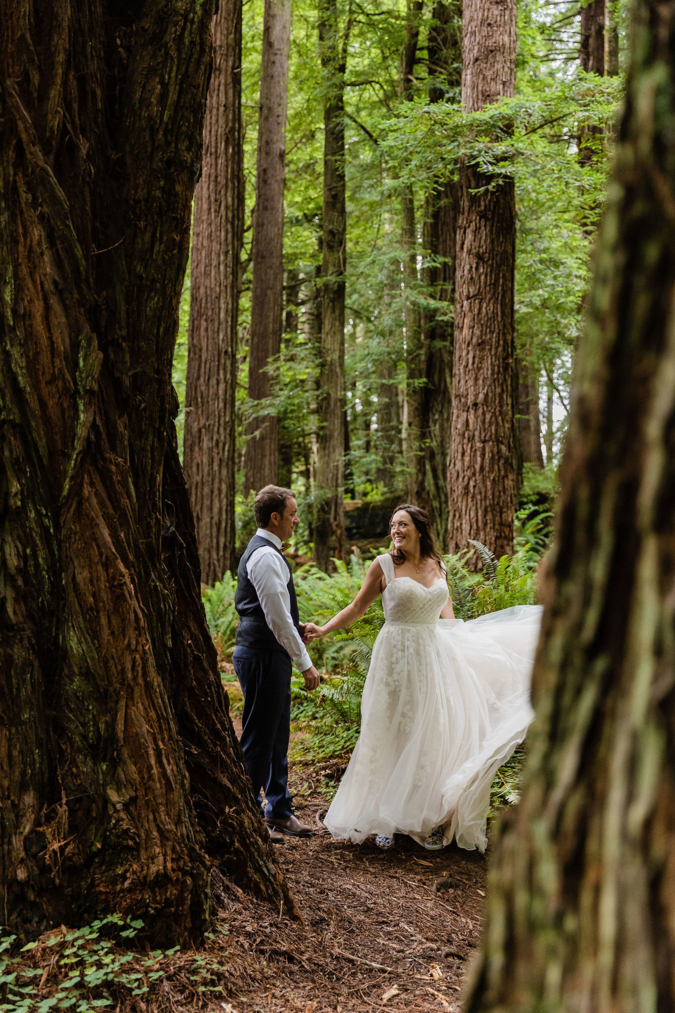 Ryan & Emma: Redwoods & Oregon Coast Elopement - overlandelopements.co